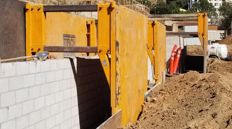 Steel Trench Shields & Manhole Boxes - Trench Shoring Company - Shoring ...