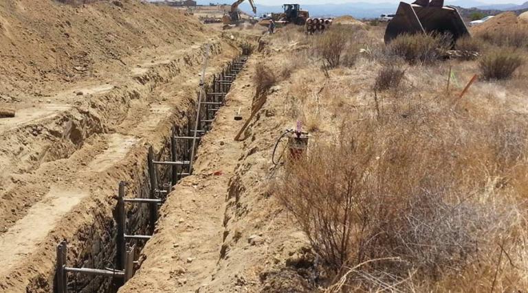 Aluminum Hydraulic Shores - Trench Shoring Company - Shoring, Trench ...