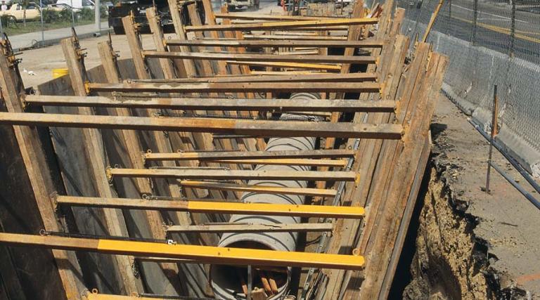 Timber-Mounted Hydraulic Shores - Trench Shoring Company - Shoring ...