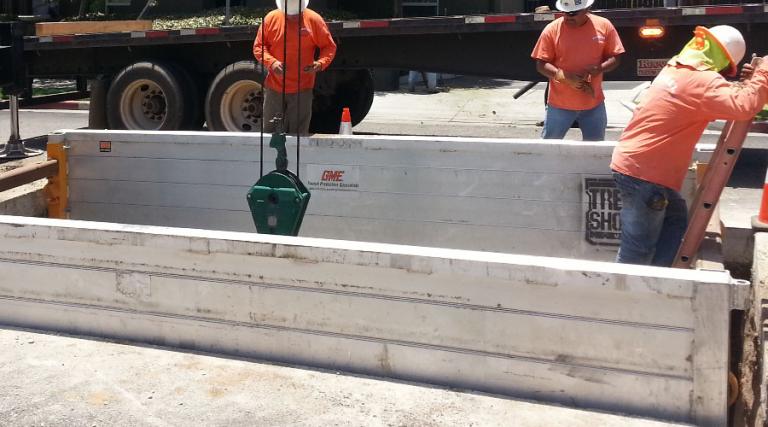 Aluminum Shields - Trench Shoring Company - Shoring, Trench Shoring ...